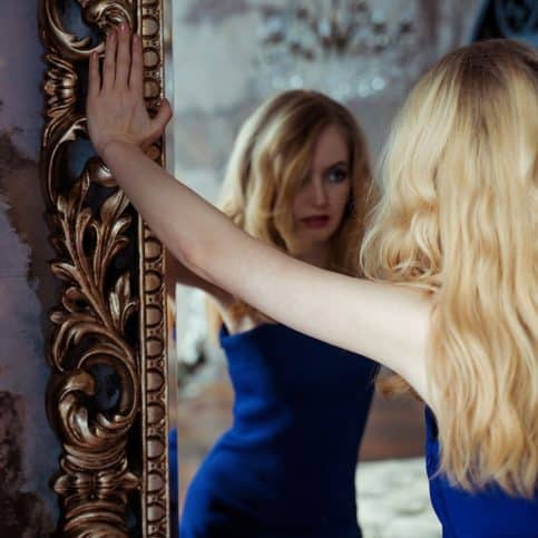 Mirrors in Bedroom and Spirits: meaning - Awakening State