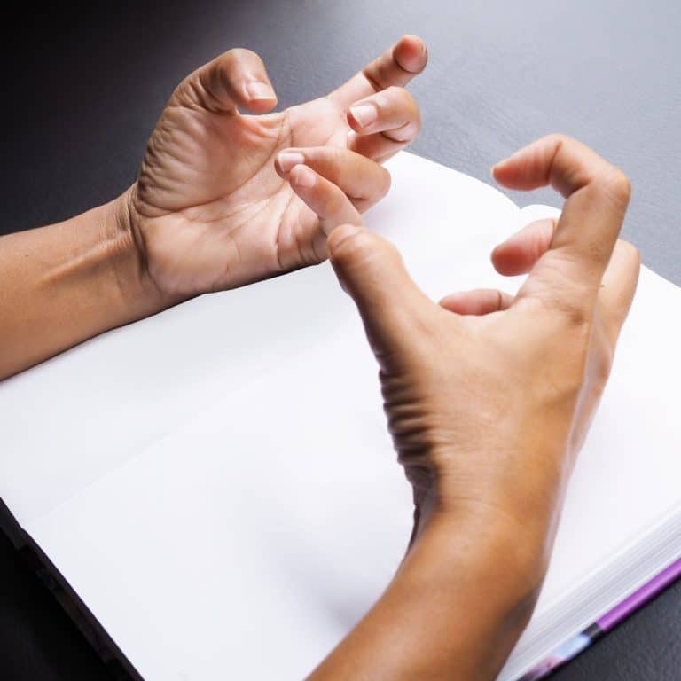 Right & Left Hand Twitching: Superstition & Spiritual Meaning ...